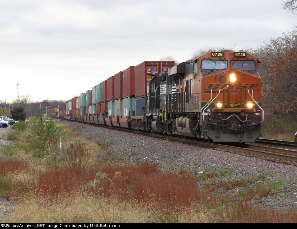 BNSF 6728